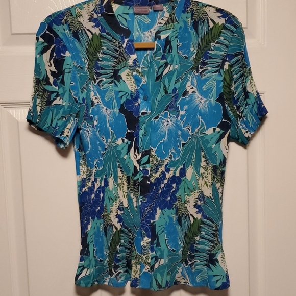 Laura Scott | Tops | Laura Scott Pleated Tropical Blouse | Poshmark